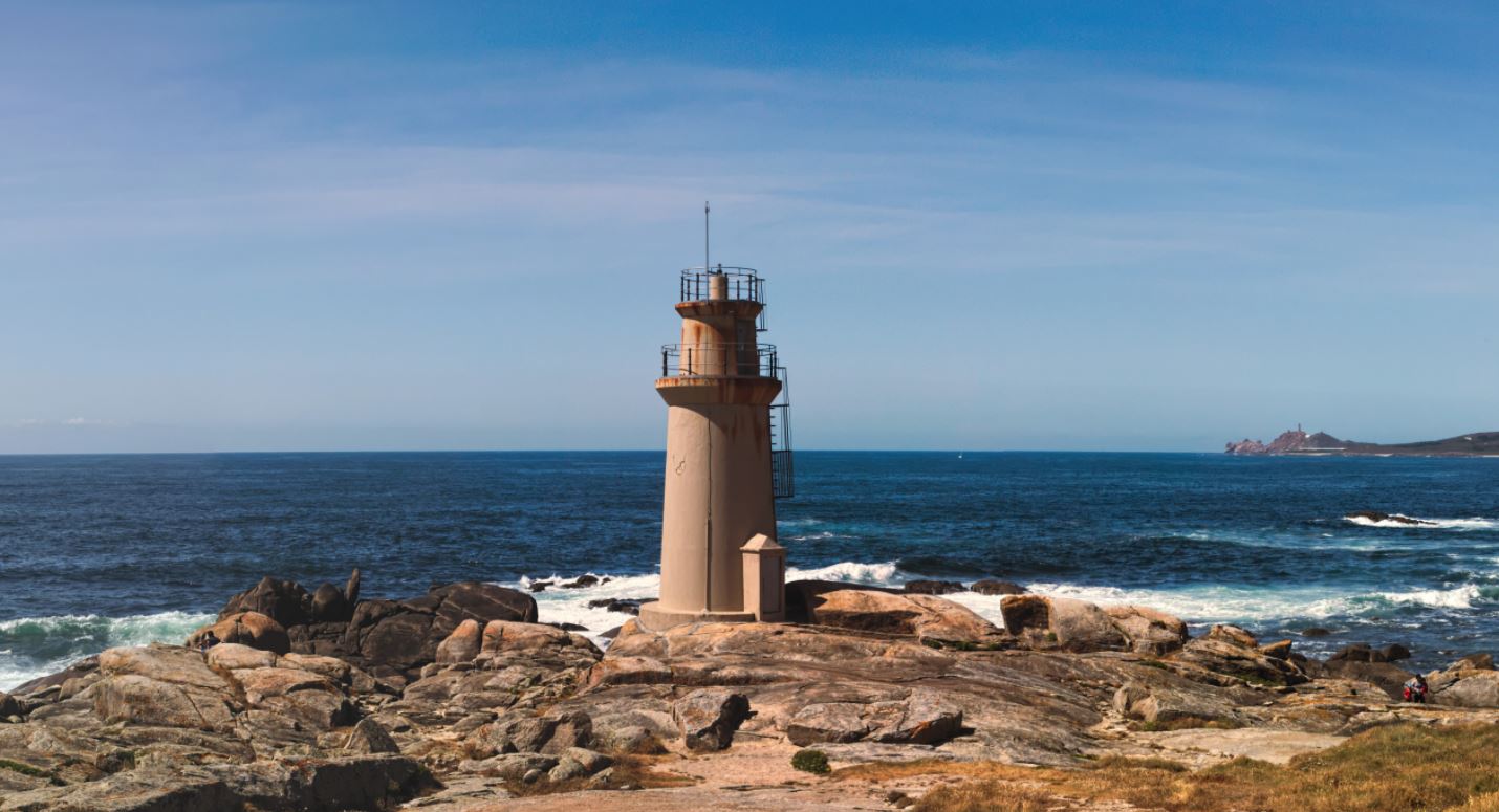 Faro Punta da Barca en Muxia - CostaDaMorte.blog